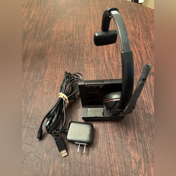 Poly | Headphones | Plantronics Poly Savi 820 Wireless Headset | Poshmark